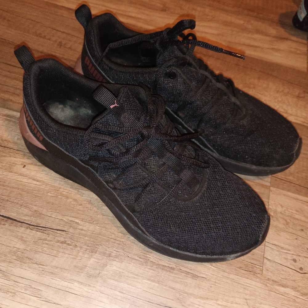 Puma Black Sneakers - Gem